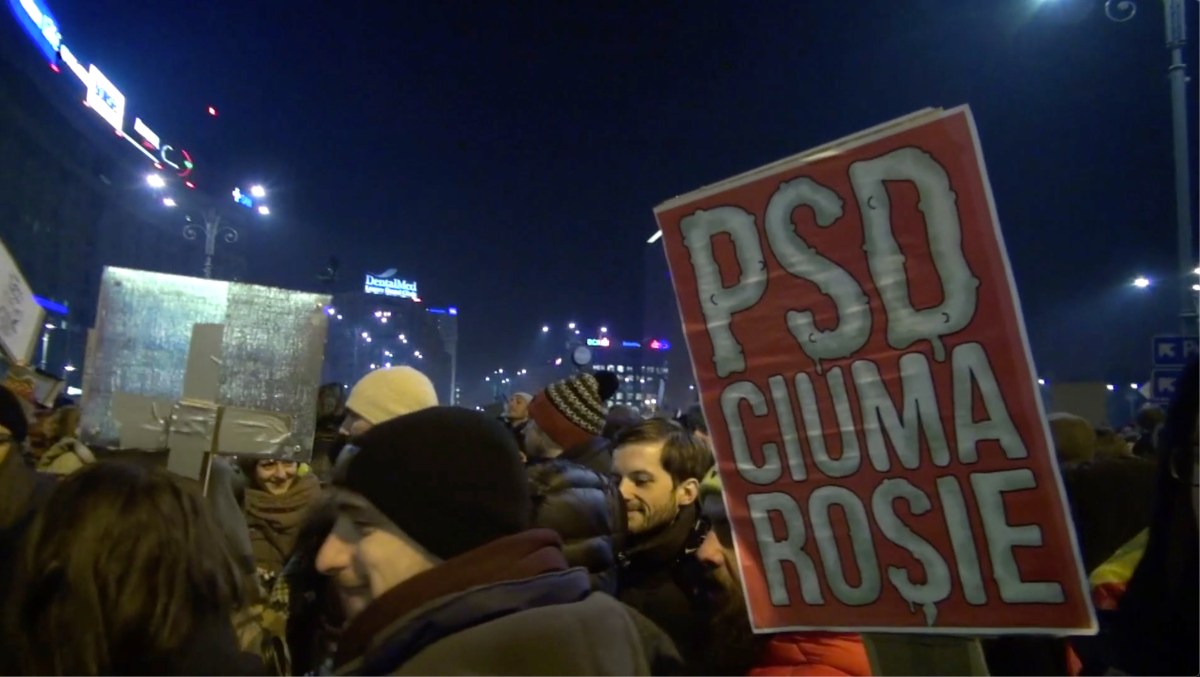 Sase ani de la protestele din piata Victoriei – ,,PSD – Ciuma Rosie ...